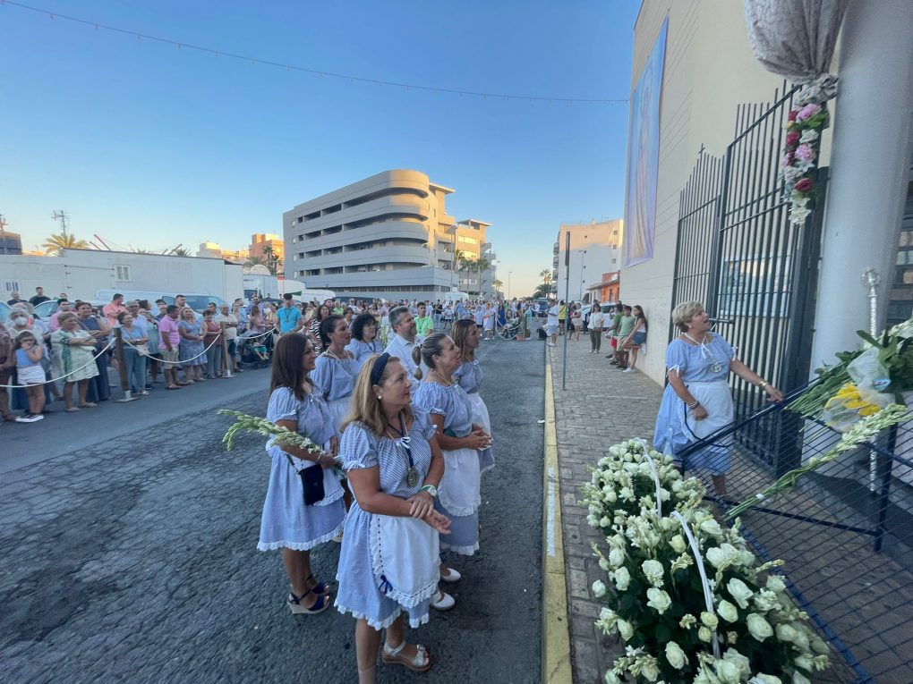 La barriada isleña de Punta del Caimán viste sus mejores galas ...